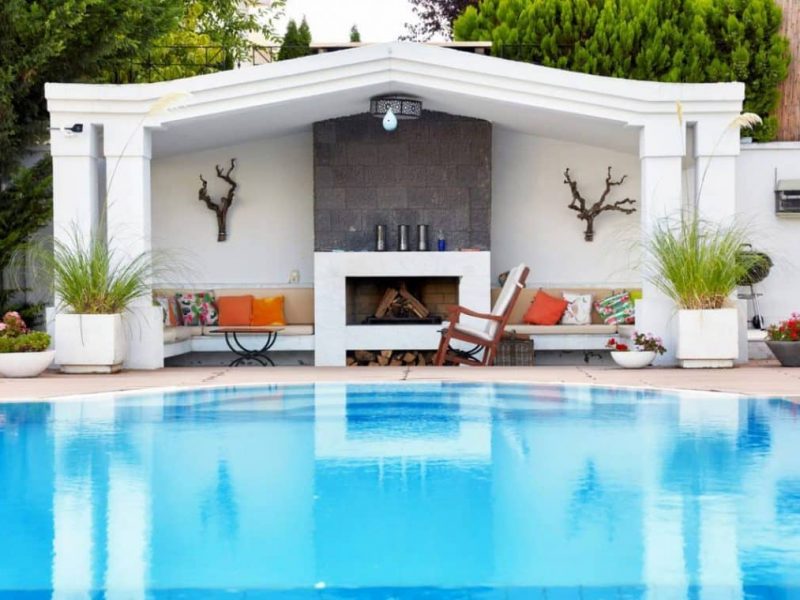 Aménagement pool house : 5 étapes pour un projet d’exception