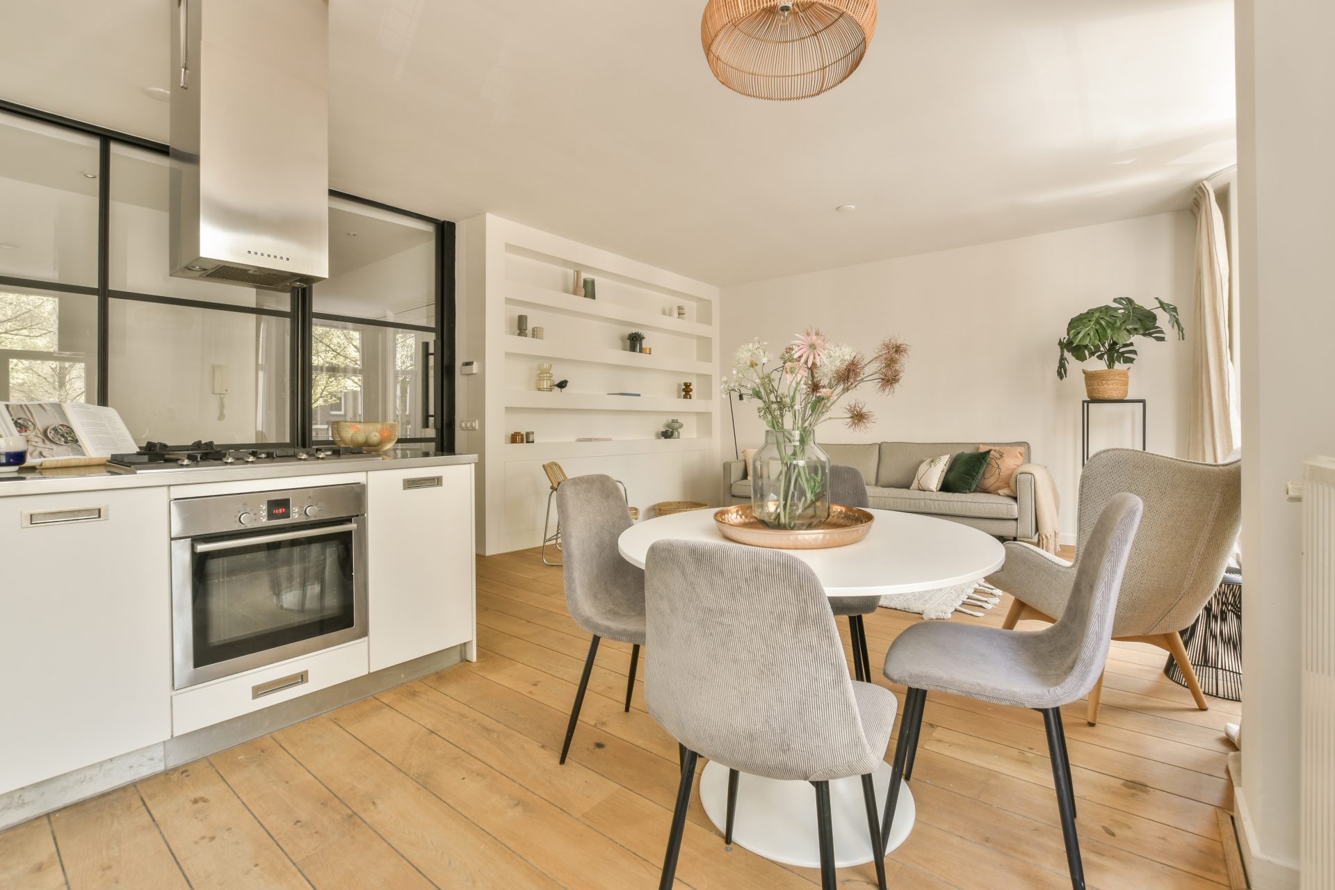 Aménagement cuisine ouverte sur salon 25m2 : nos astuces