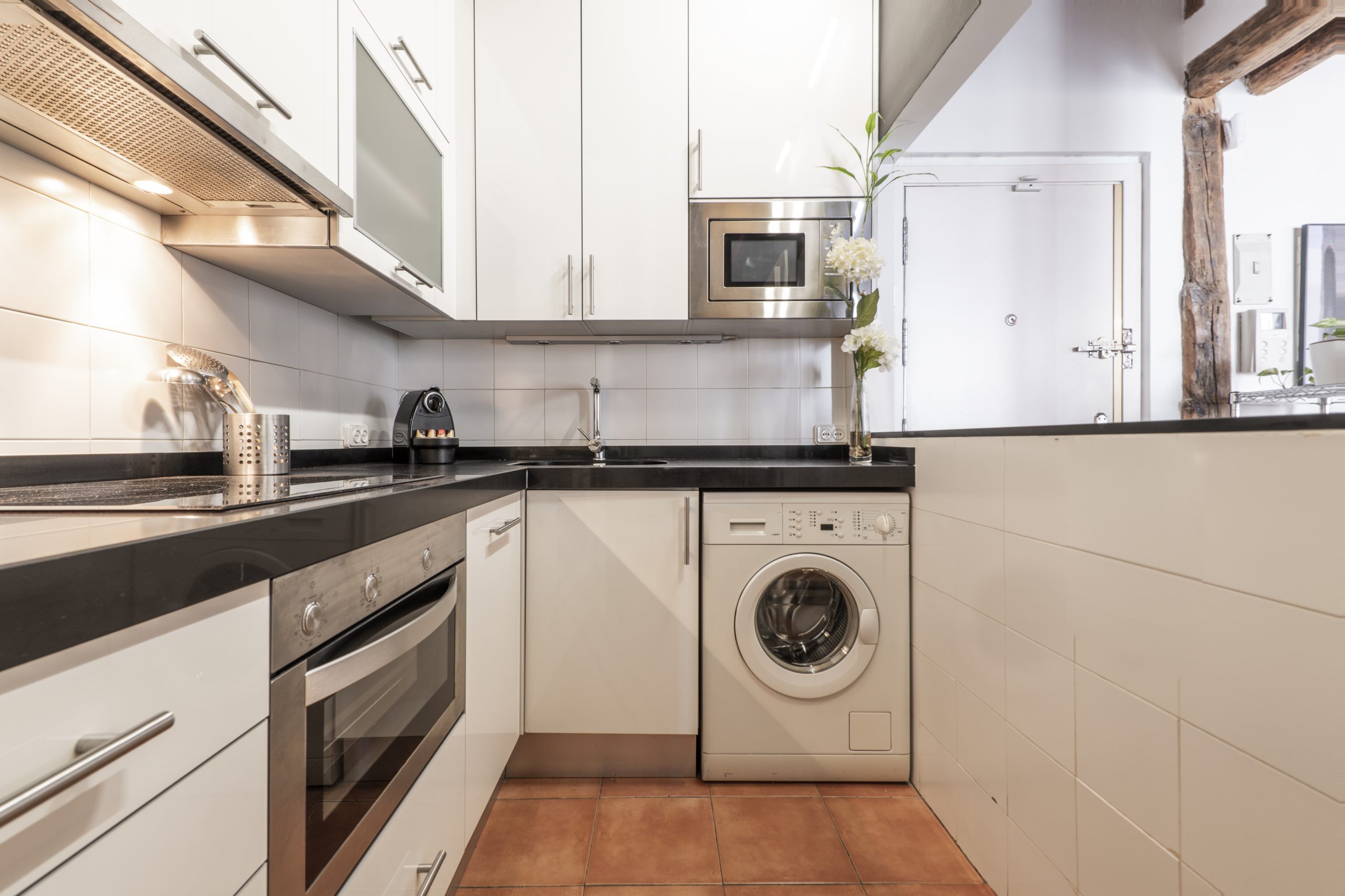Aménagement petite cuisine 6m2 : 7 astuces de pro à tester!